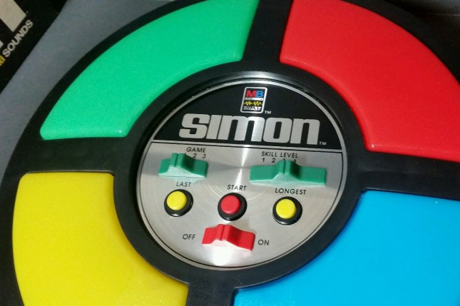 Vintage 1978 Simon Game with Original Box and Instructions - Out of the ...